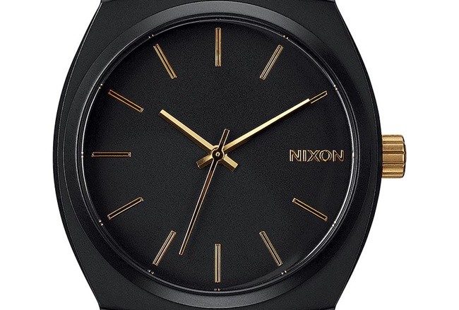 El reloj Nixon más vendido de todos los tiempos: ahora en oro y negro
