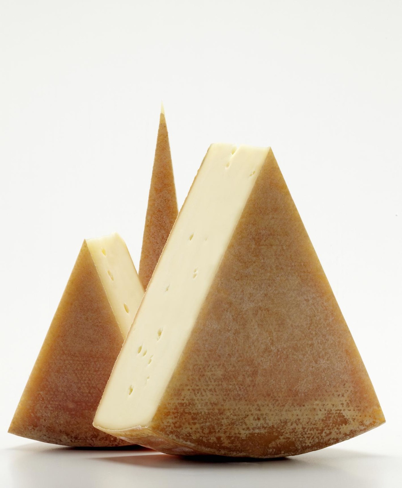 Los 7 quesos suizos imprescindibles para los amantes queseros