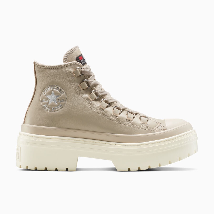 Adiós mocasines: estas zapatillas con tacón de Converse son ...