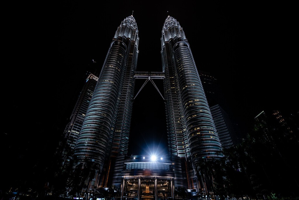 The World’s Deepest Building Foundations Reach Depths of 400 Feet and ...