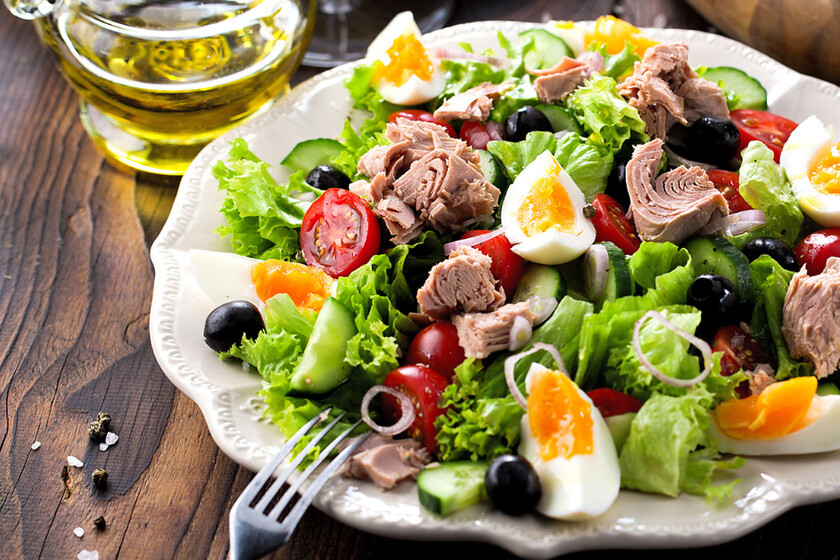 Recetas con atún en lata: cómo hacer Ensalada de atún estilo Mediterráneo
