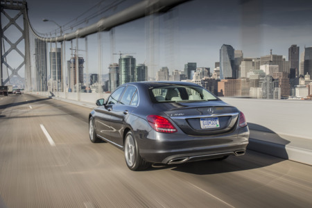 Mercedes-Benz C 350 e: el nuevo híbrido enchufable de acceso, a prueba