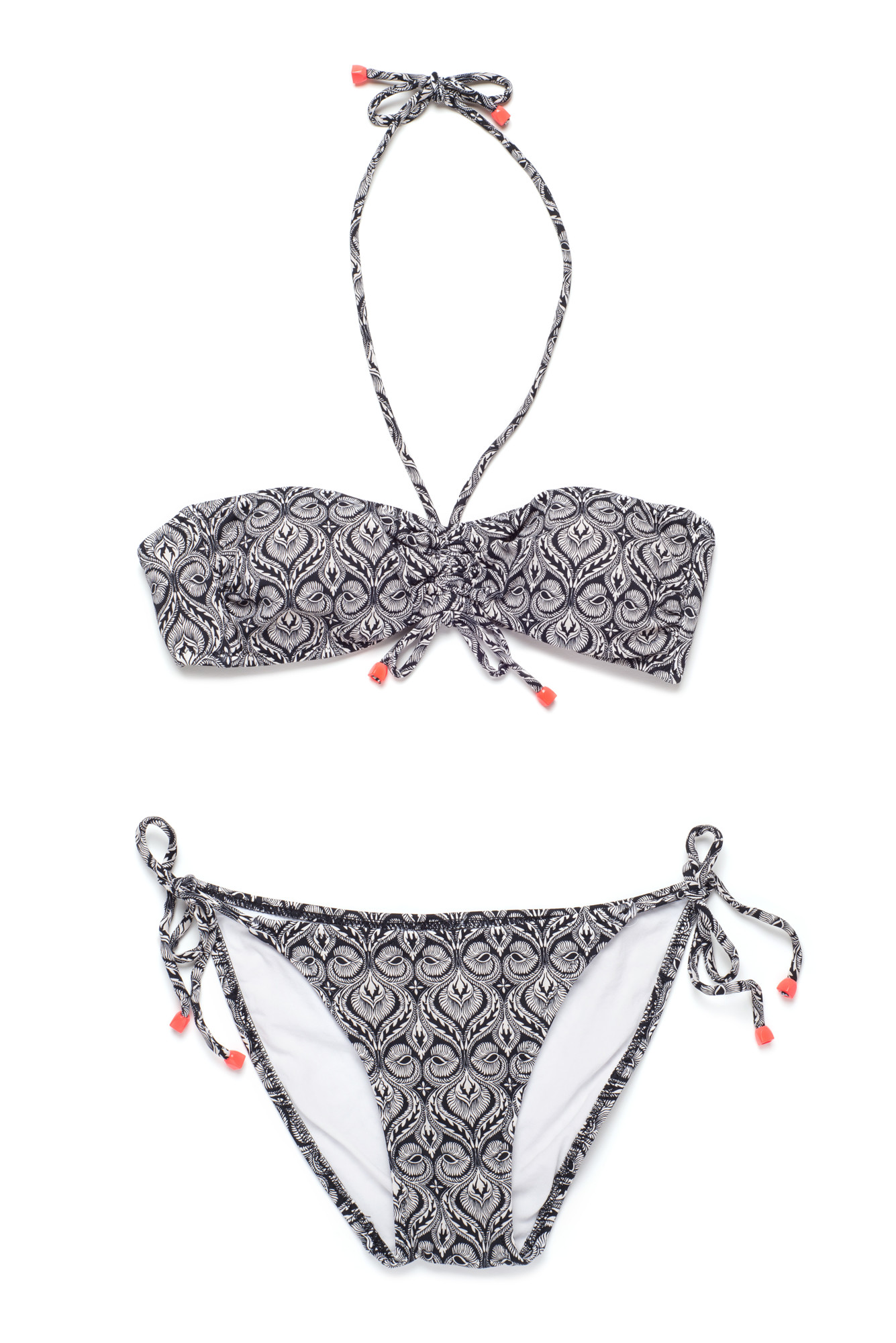 Indi&Cold debuta en moda de baño con Guillermina Baeza