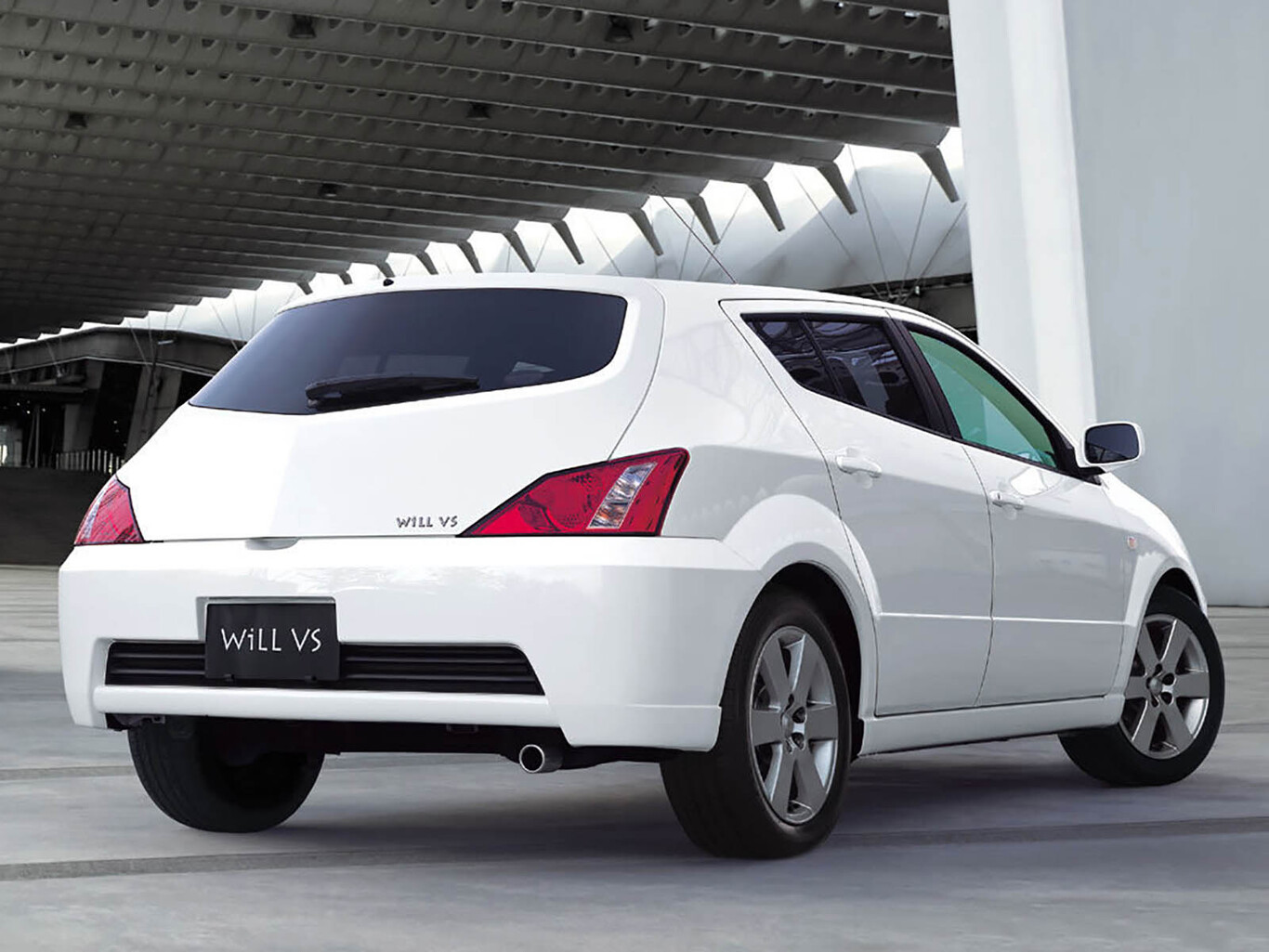 Sólo en Japón: el extraño coche creado por Toyota y una cervecera ...