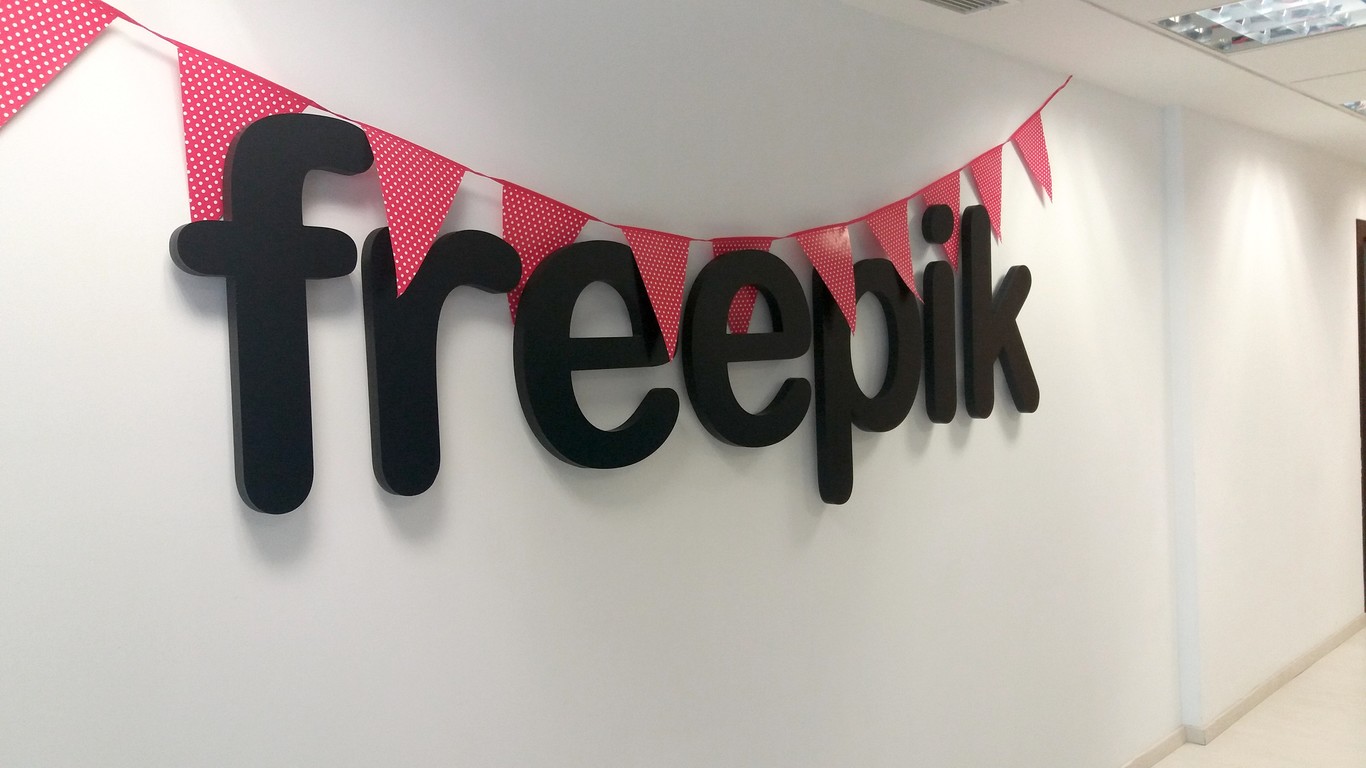 Freepik, la web "made in Málaga" de contenidos para diseñadores que ...