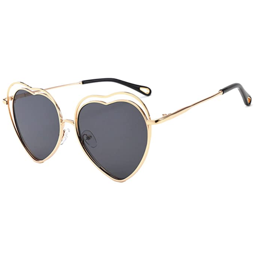 Regresamos a la infancia con estas gafas de sol en forma de corazón que ...