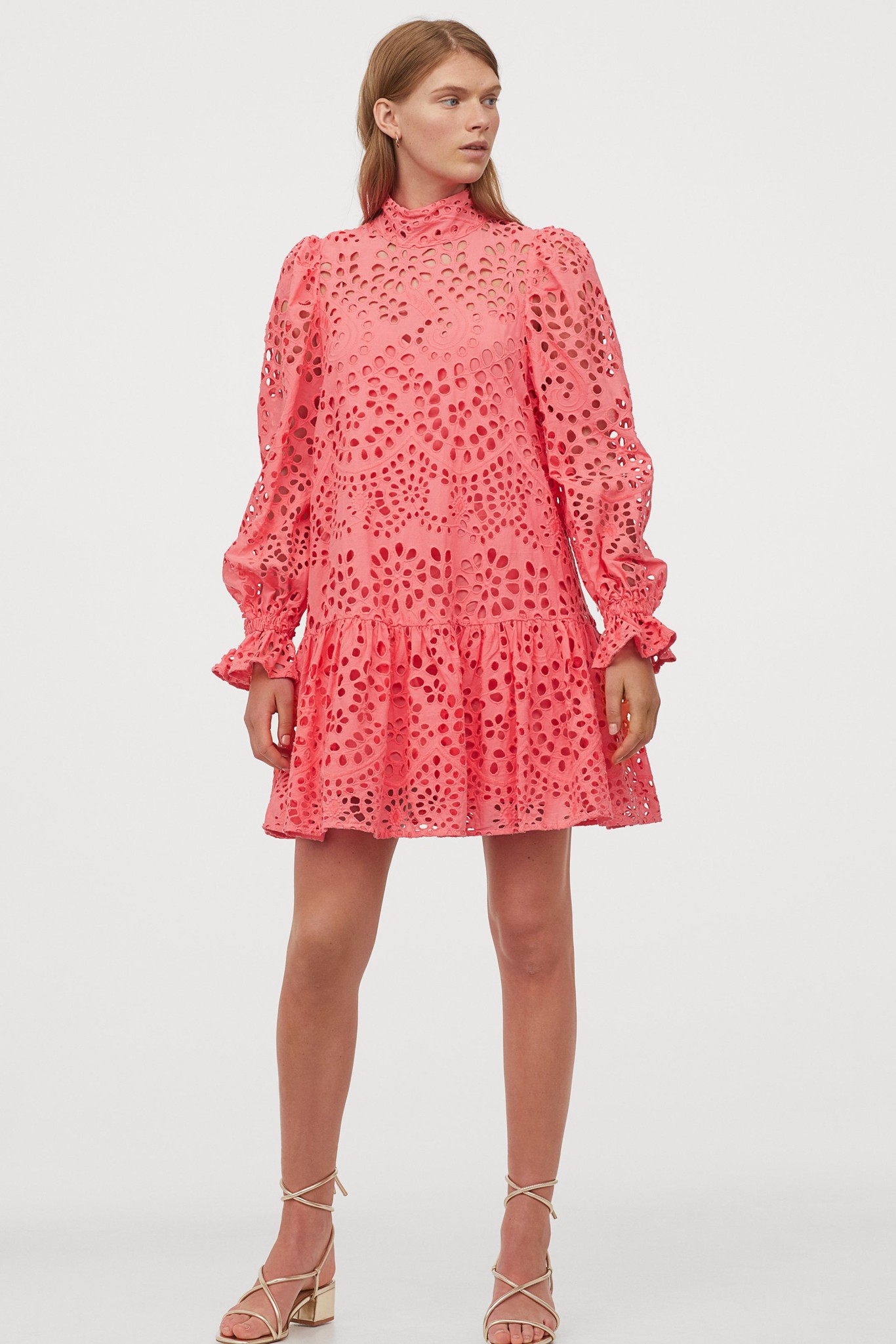 Si eres de las que vive la vida en un color rosa, estos vestidos te van ...