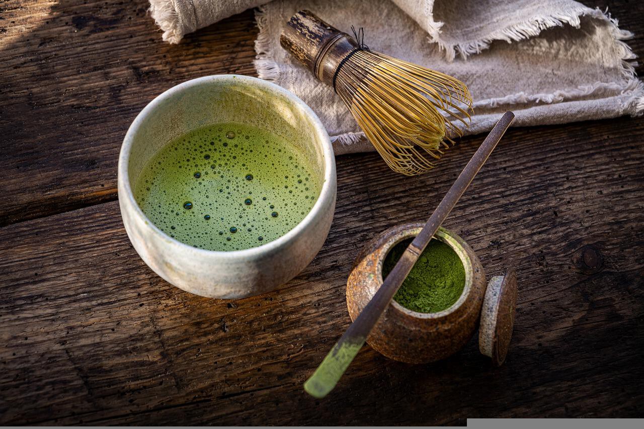 Té matcha: propiedades, beneficios y usos en cocina del té verde ...
