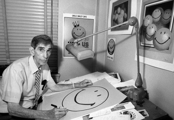 La historia del Smiley: cómo un diseño de 45 dólares se convirtió en un ...