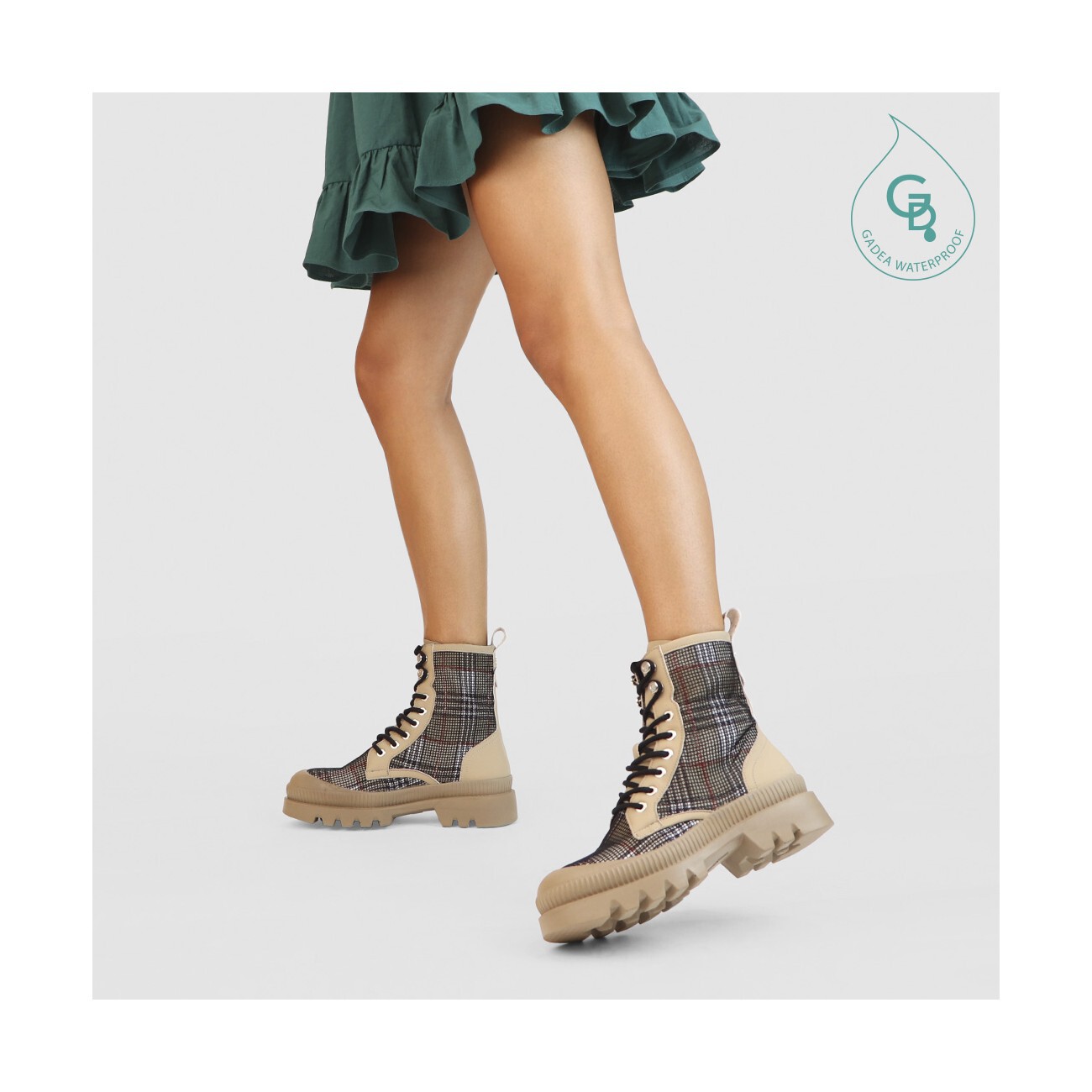 17 botas de estilo militar que aportan estilazo a tus looks