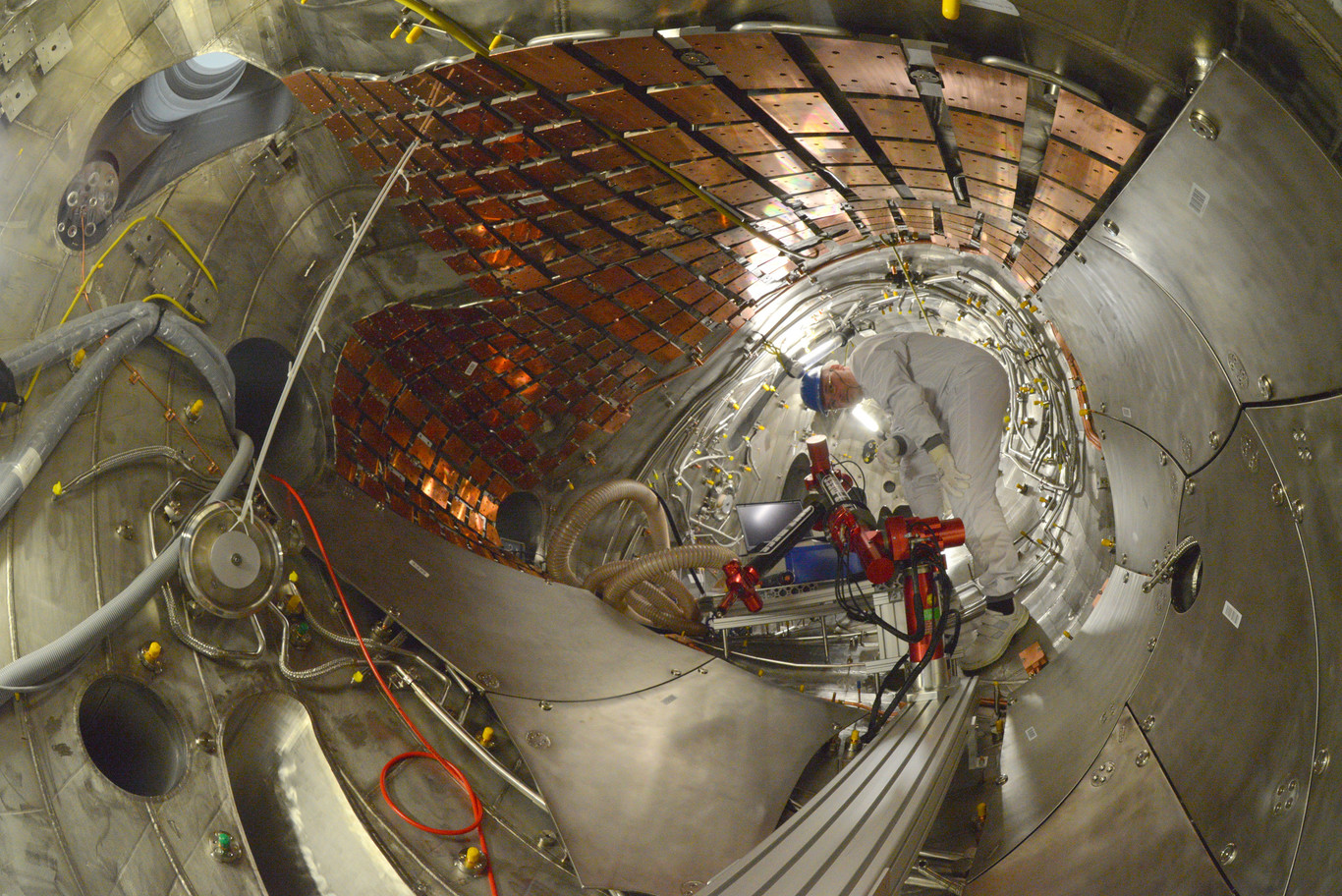 Stellarator vs Tokamak: la no tan reñida carrera tecnológica por la ...