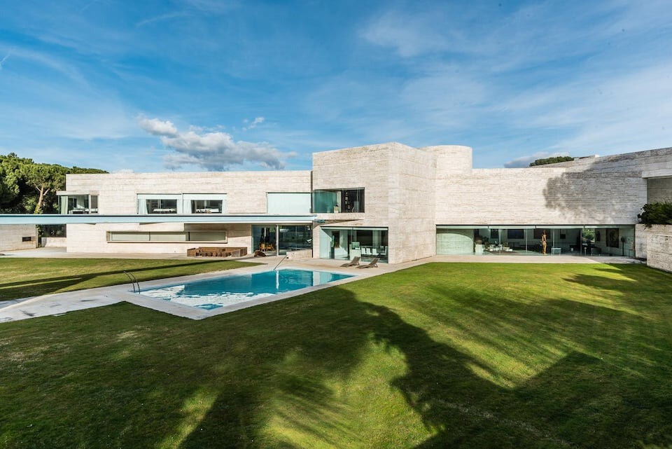 La espectacular casa que Joaquín Torres alquila en Madrid: seis ...