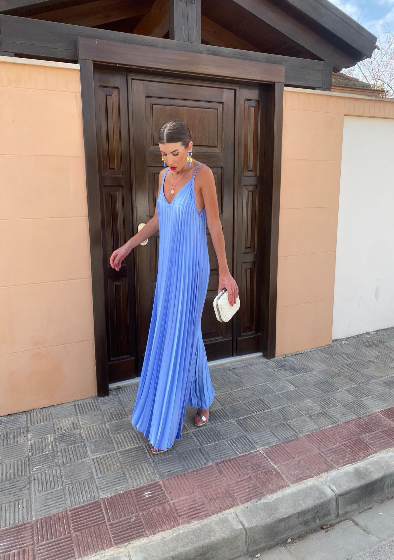 Así son los vestidos de invitada de Buganco: los más estilosos y baratos