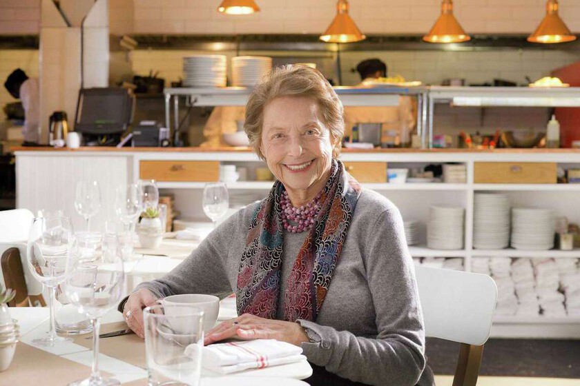 Fallece Mimi Sheraton: pionera de la crítica gastronómica a los 97 años ...