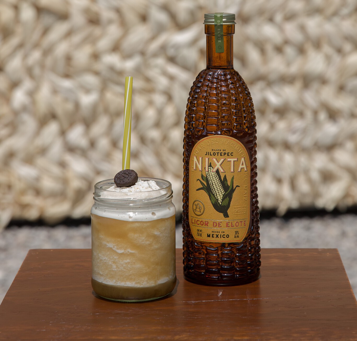 Tres 'drinks' nada convencionales con licor de elote que tienes que ...