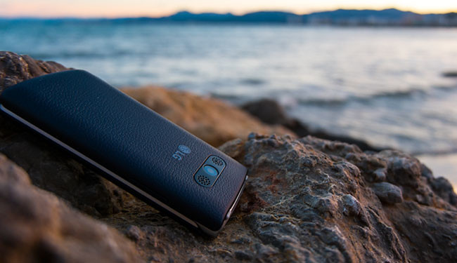 LG Wine Smart: ¿tiene sentido un móvil de tapa en la era de las ...