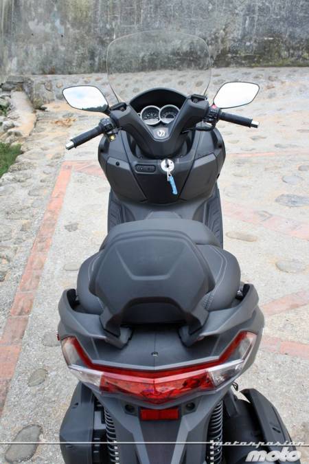 SYM Joymax 300i GTS, prueba (valoración, vídeo y ficha técnica)
