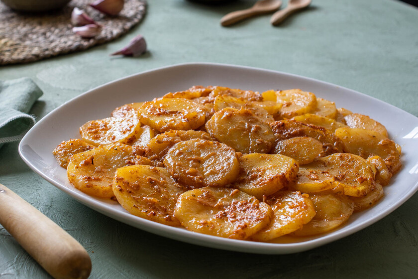 Patatas al ajillo pastor, receta de cocina fácil, sencilla y deliciosa