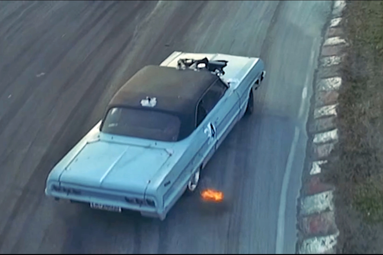 Chevrolet Impala 1964, no es el típico coche de drift pero va de lado ...