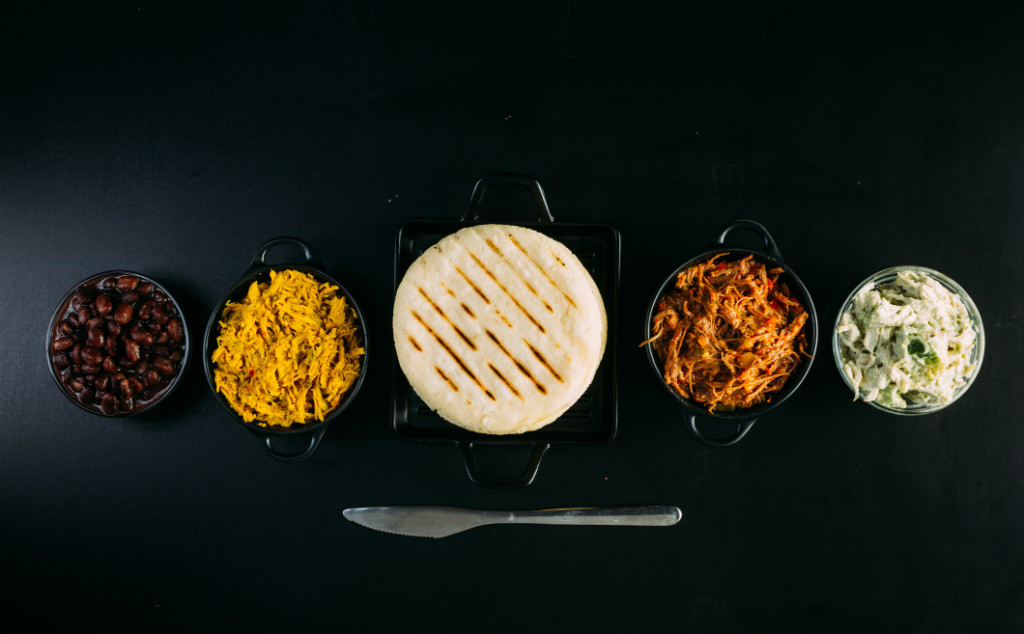 Cómo hacer arepas, la receta más fácil, casera y tradicional de ...