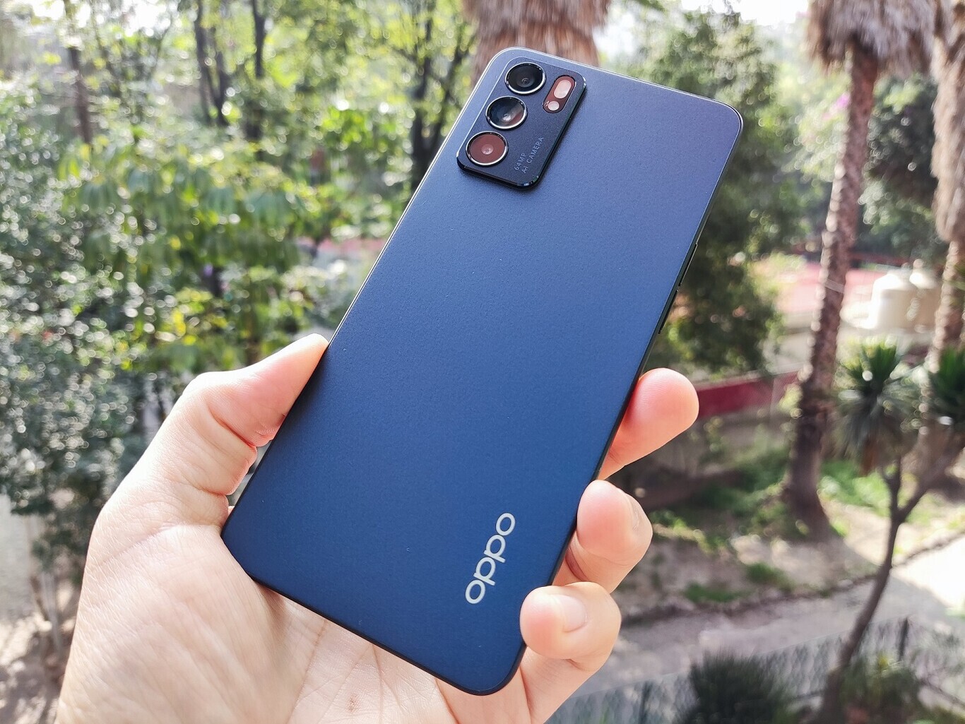 OPPO dejará de incluir el cargador en la caja de algunos de sus ...