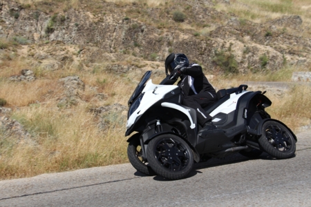 Quadro4, así es la curiosa experiencia de conducir el único scooter de ...