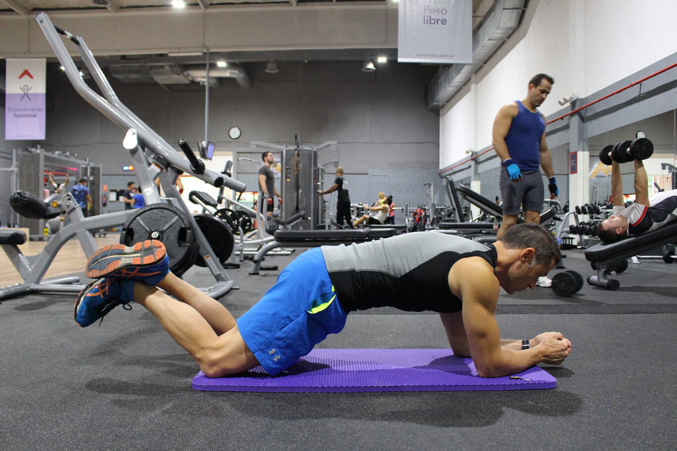 Plancha de abdominales: cómo hacerlas y mejorar en ellas