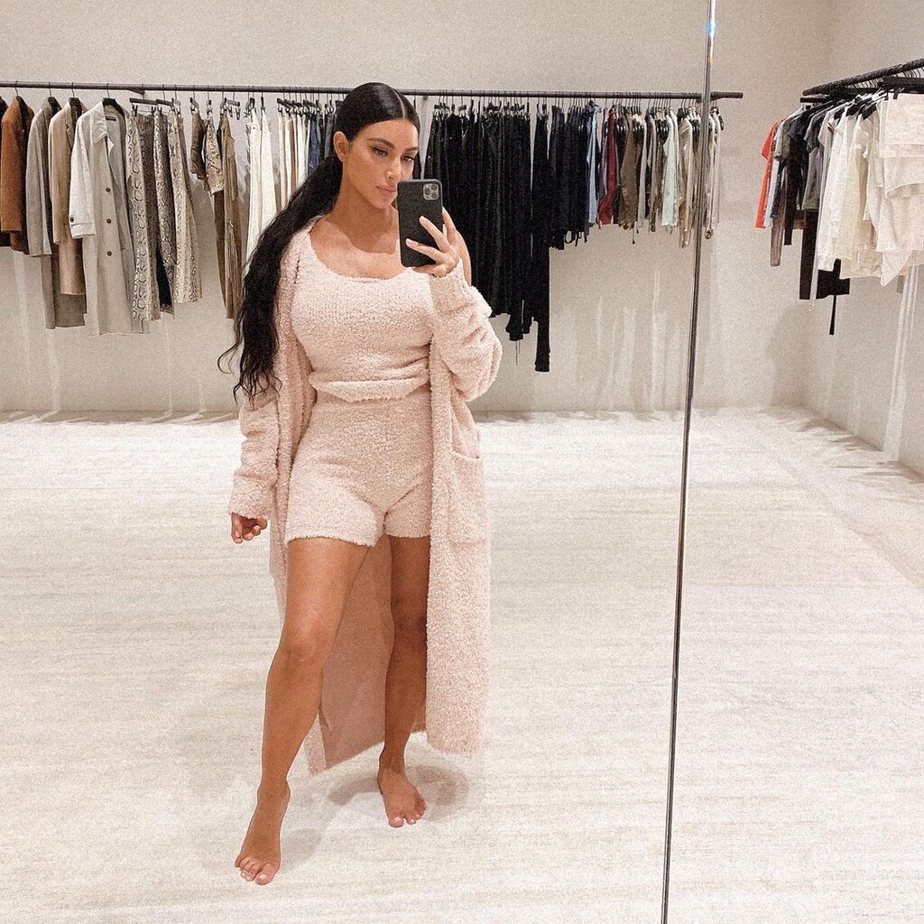 Clonados y pillados: el famoso set de Skims ahora está en Bershka por ...