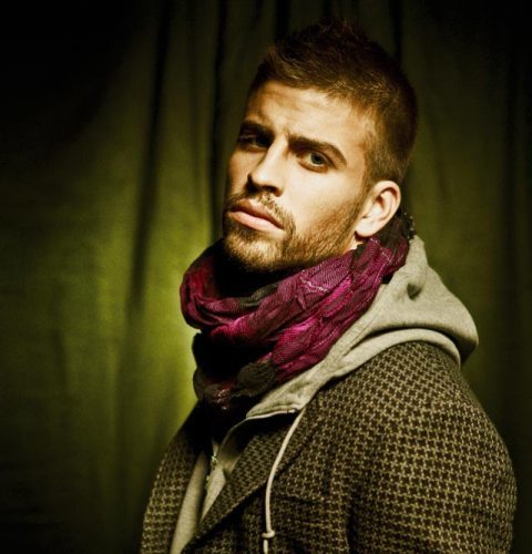 Gerard Piqué tremendo en la portada de la revista DT Lux