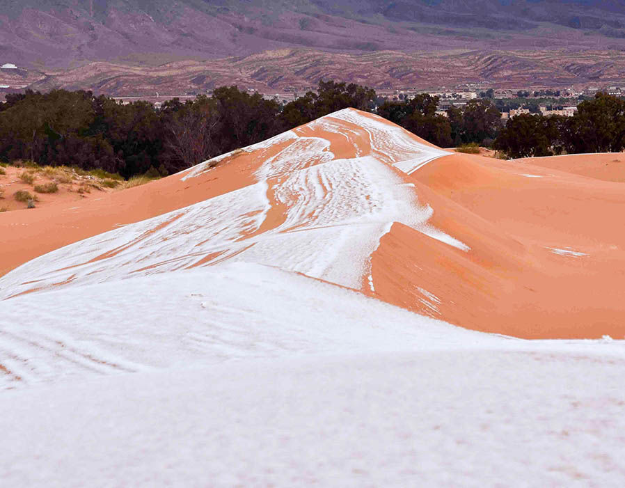 Las Dunas Del Sáhara Se Han Cubierto De Nieve Este Fin De Semana Y El