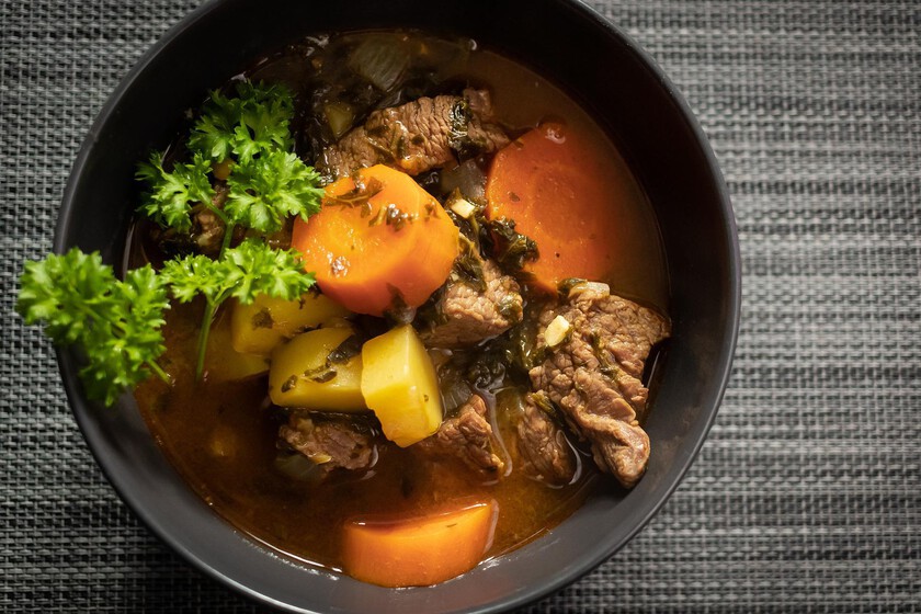 Cómo hacer estofado de res. Una receta muy fácil y económica con papa y ...