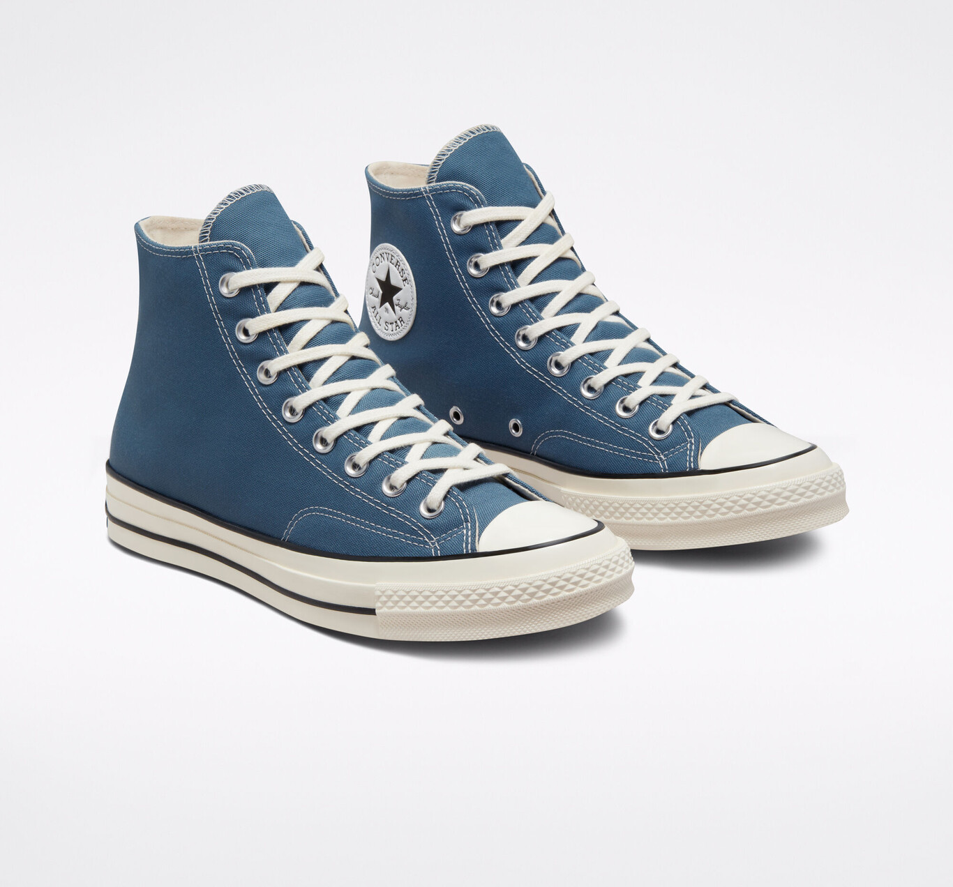 Cinco zapatillas Converse rebajadas que van a estar en todos los ...