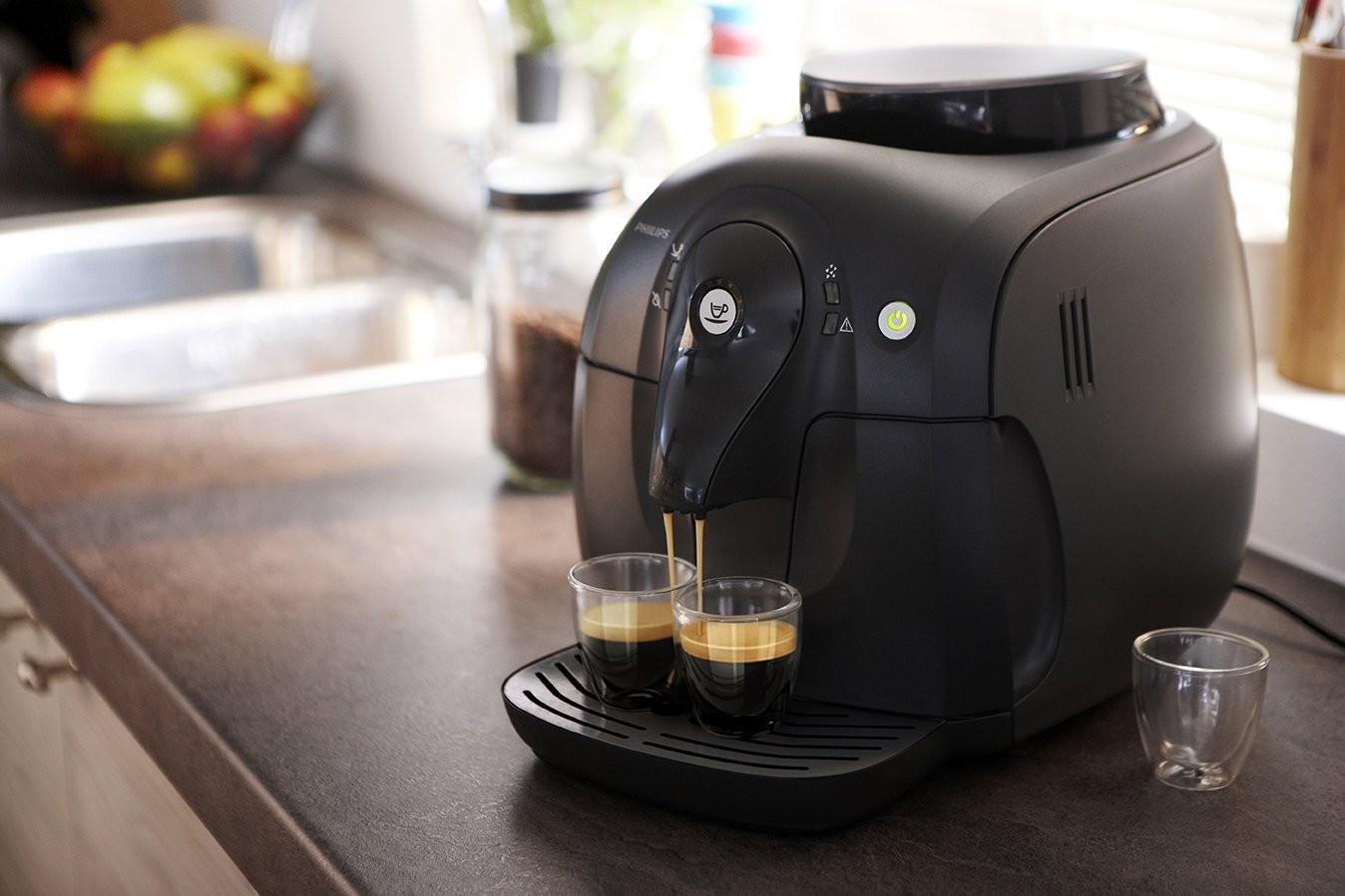 Disfruta del café con la máquina espresso automática Philips Serie 2000 ...