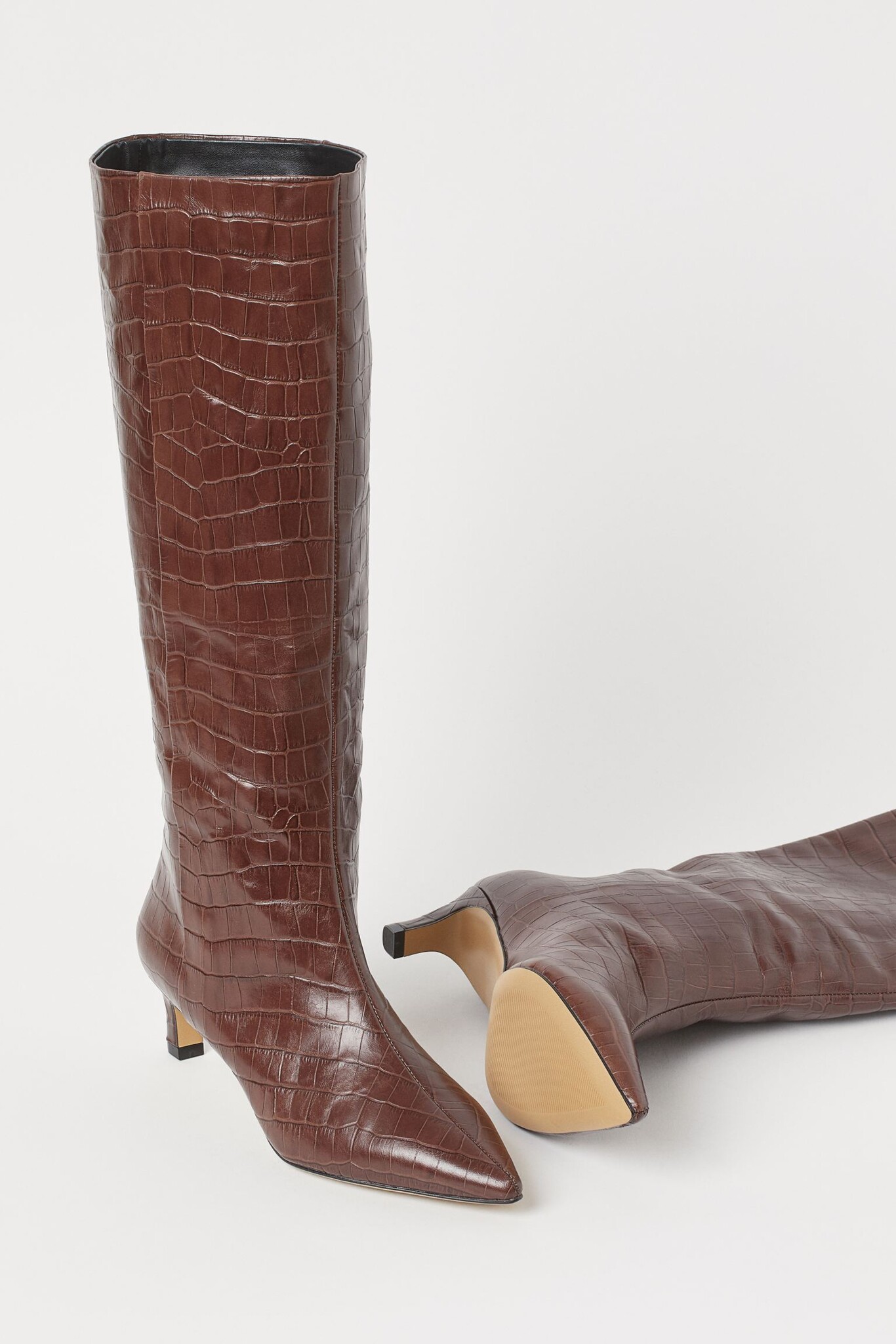 13 botas y botines de piel en los que invertir ahora porque nos van a ...