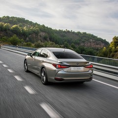 Lexus ES 300h y RC 300h 2019, prueba contacto: híbridos de lujo con ...