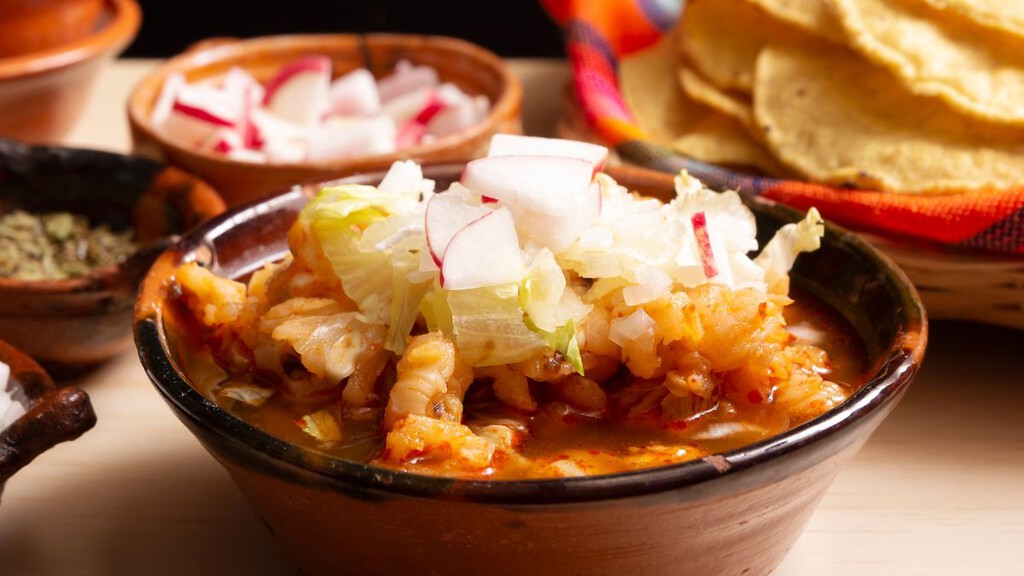 Cómo preparar pozole con cabeza de puerco, una receta tradicional para ...