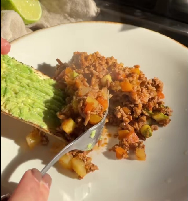 Cómo hacer picadillo con carne molida con la receta de la Chef Ana ...