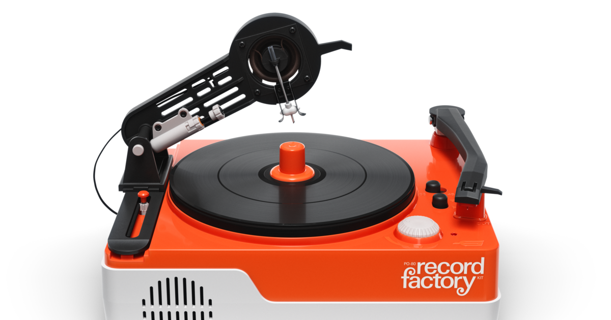 Este tocadiscos portátil te permite grabar en casa tus propios discos ...