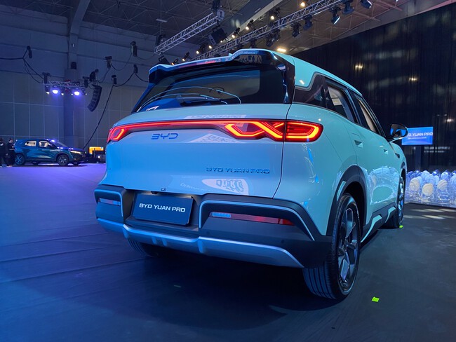 BYD Yuan PRO llega a México: 380 kilómetros de autonomía, pantalla ...