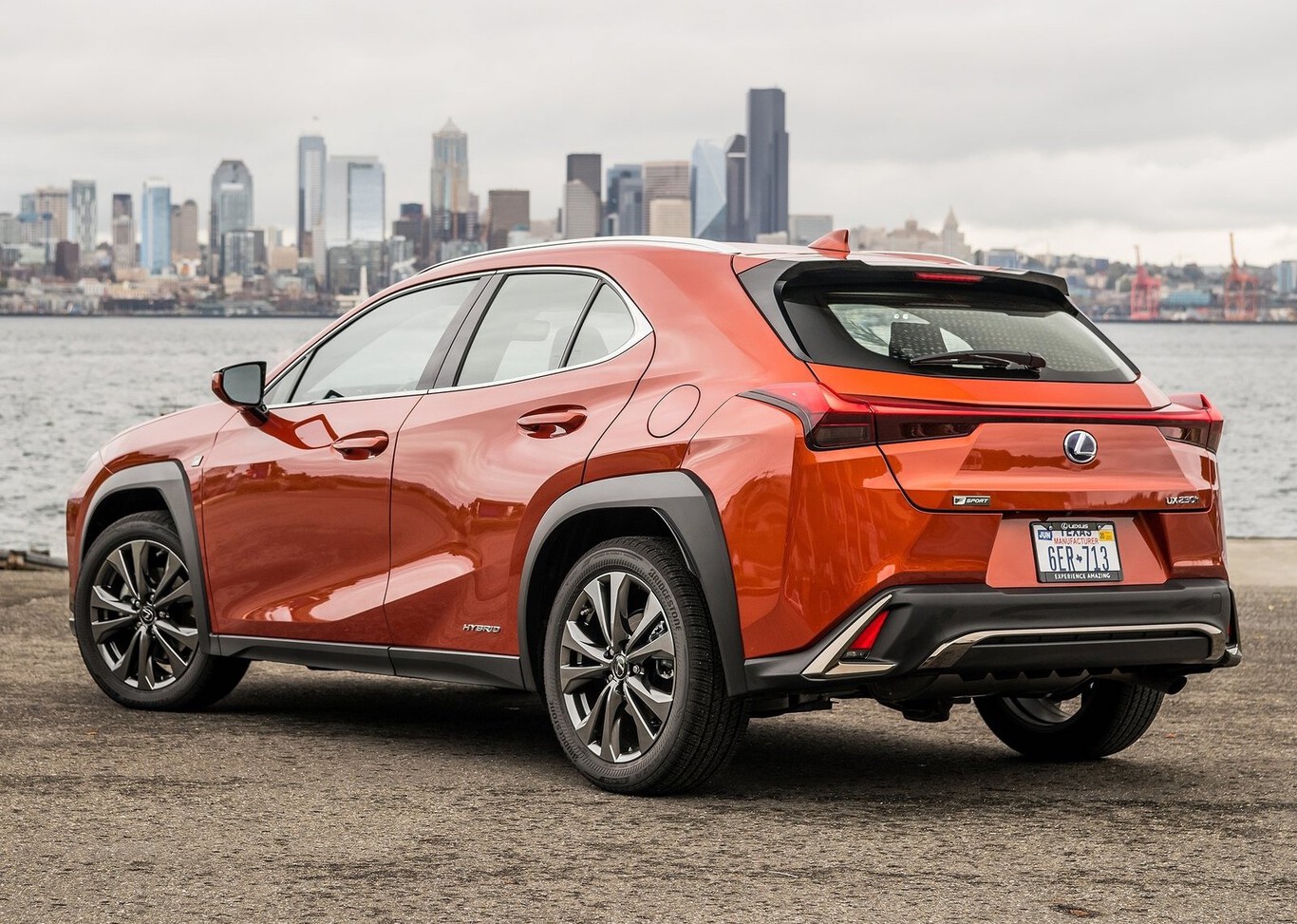 Lexus UX: precios, versiones y equipamiento en México