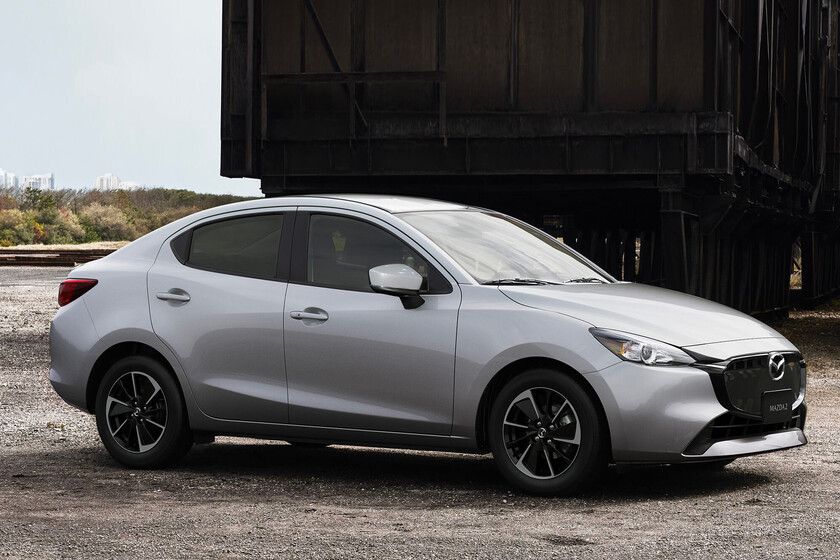 Mazda 2 2024, precio en México del sedán y hatchback subcompacto