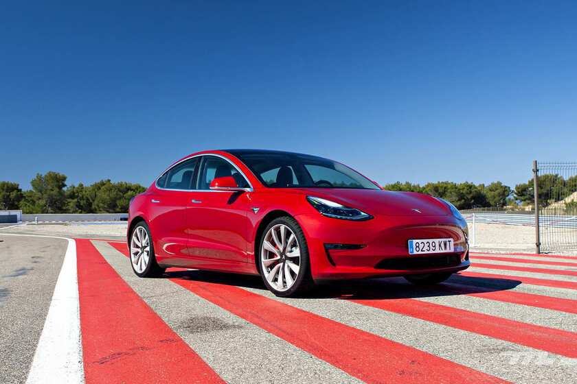 El Tesla Model 3 rebaja su precio en España: sus variantes más ...