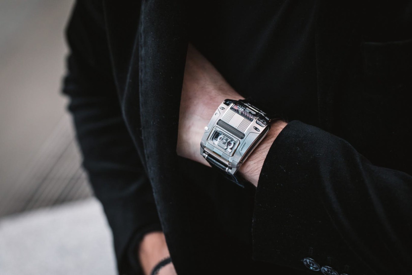 Urwerk UR-100C, el extravagante reloj futurista que quiere reinventar ...