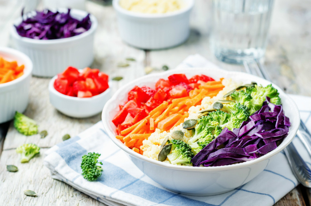 Qué es y cómo se hace una ensalada compuesta