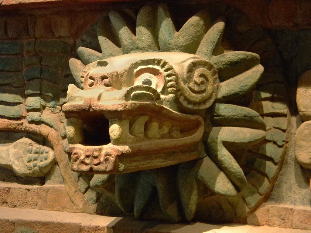 Quetzalcóatl es mucho más que una serpiente emplumada, es el rey del ...