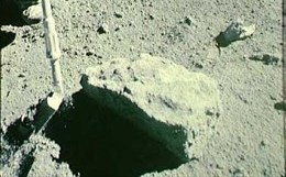 Tras analizar una roca lunar, se concluye que la Luna está seca
