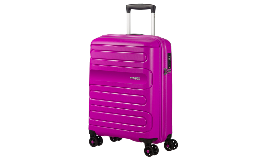 Esta maleta, disponible en once colores con tonalidades pastel, tiene ...