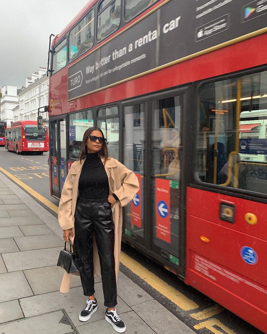 Cinco looks invernales infalibles y 15 prendas de fondo de armario que ...