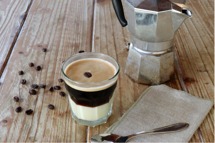 Café bombón: la auténtica receta de café con leche condensada para los ...