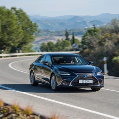 Lexus ES 300h y RC 300h 2019, prueba contacto: híbridos de lujo con ...